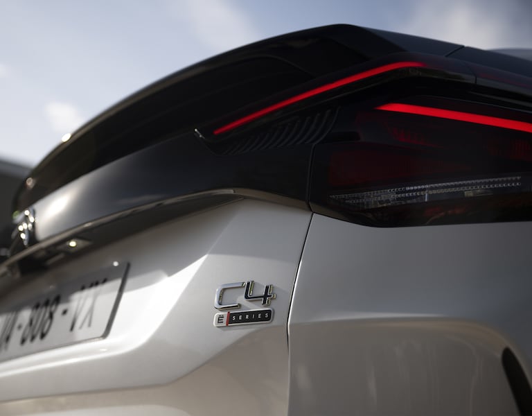 Citroën C4 e Ë-C4 | Sedan | Citroën PT